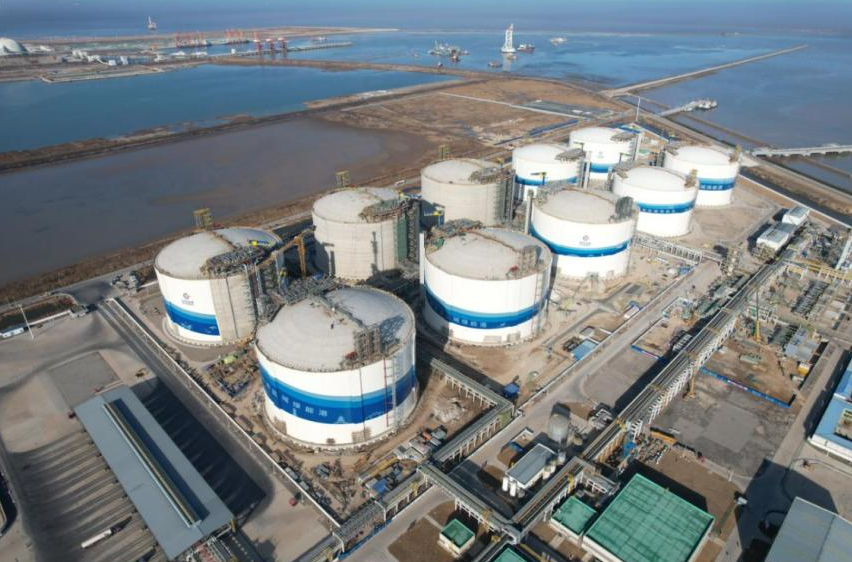 6座27万立方米LNG储罐在盐城滨海完成水压试验_新华网江苏频道
